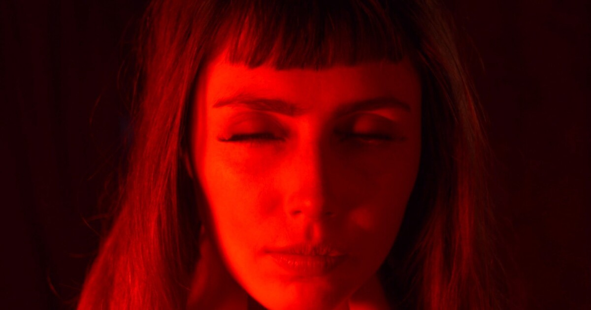 Rotes Licht | Mediathek Hochschule Hannover – Fakultät 3 – Filminstitut